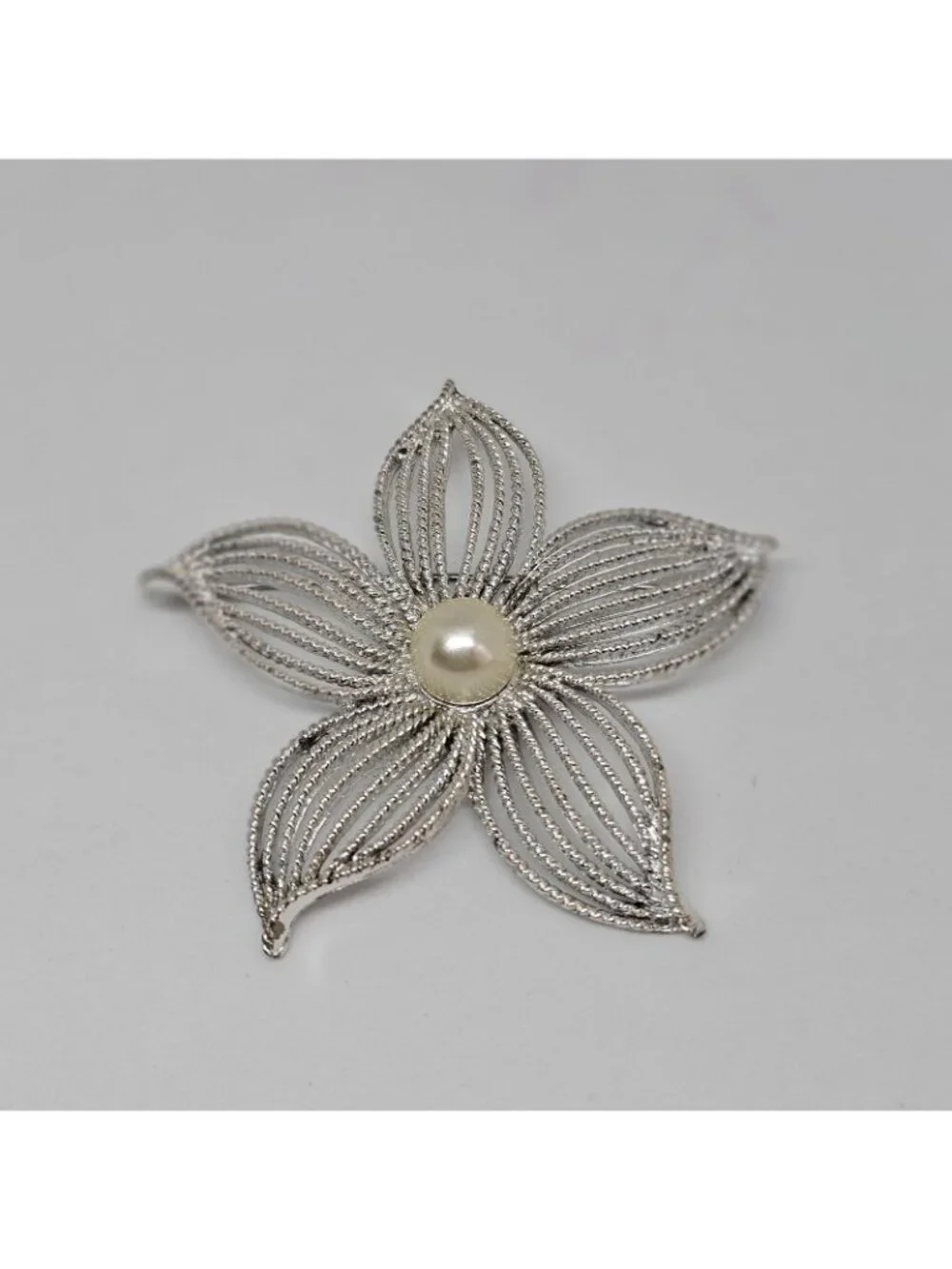 Sarah Coventry | Jewelry | Vintage Sarah Coventry Silver Tone Flower ...